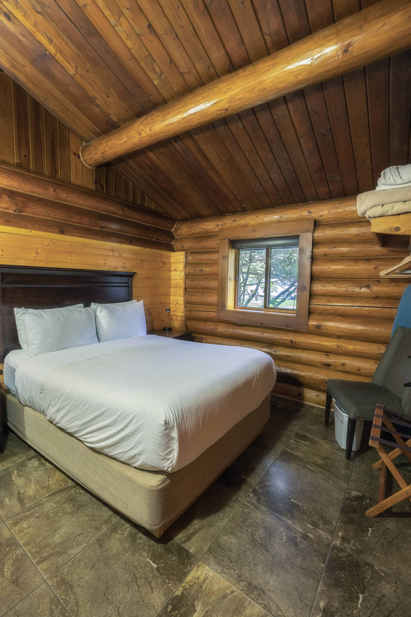 Crystal Cove Beach Resort - Best Tofino Camping And Cabins - BestEver.Guide