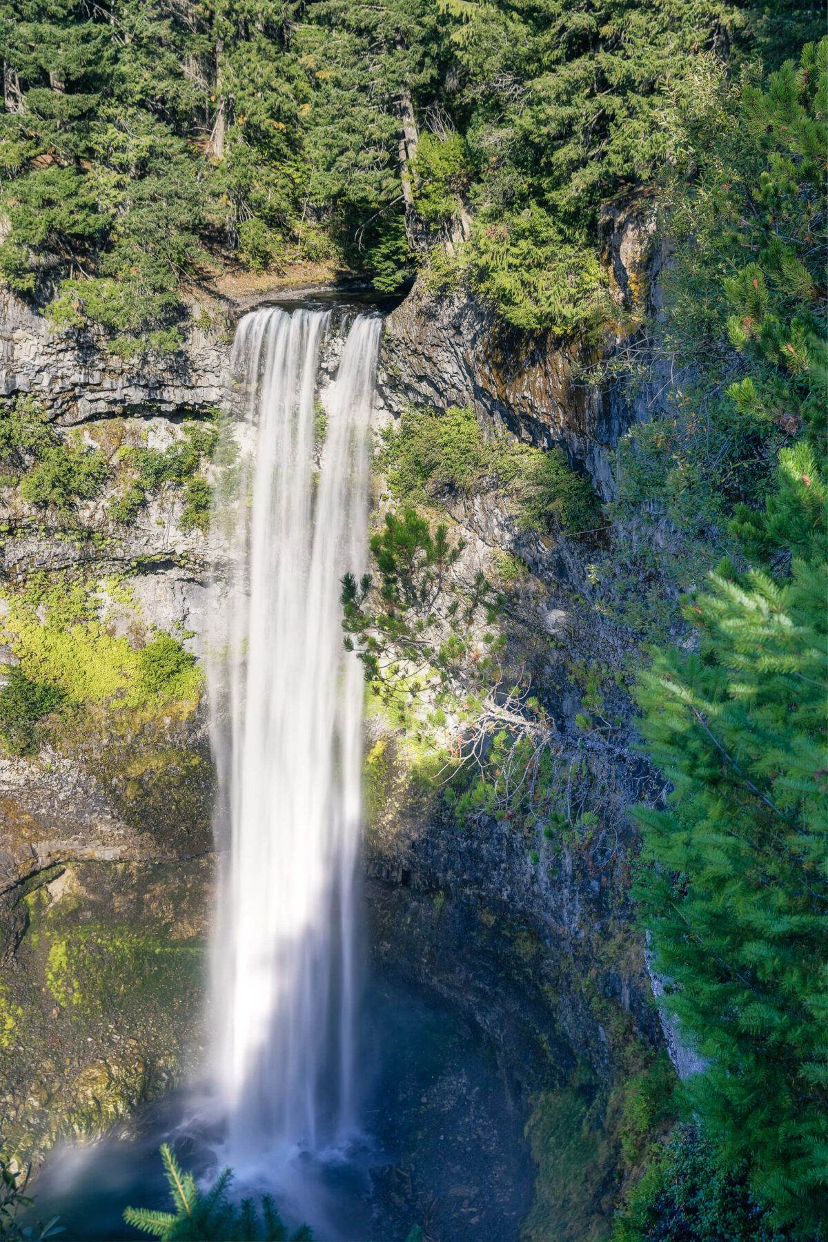 Brandywine Falls Provincial Park: Beautiful Whistler Waterfalls ...